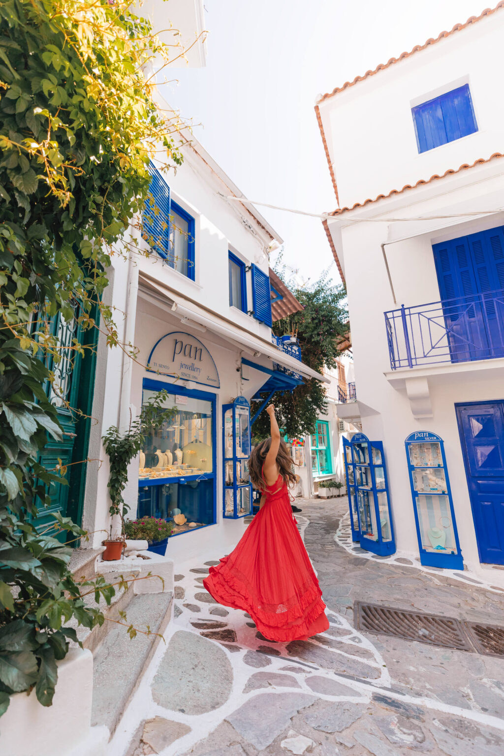 my first ever cruise through the greek islands - Jasmine Elias